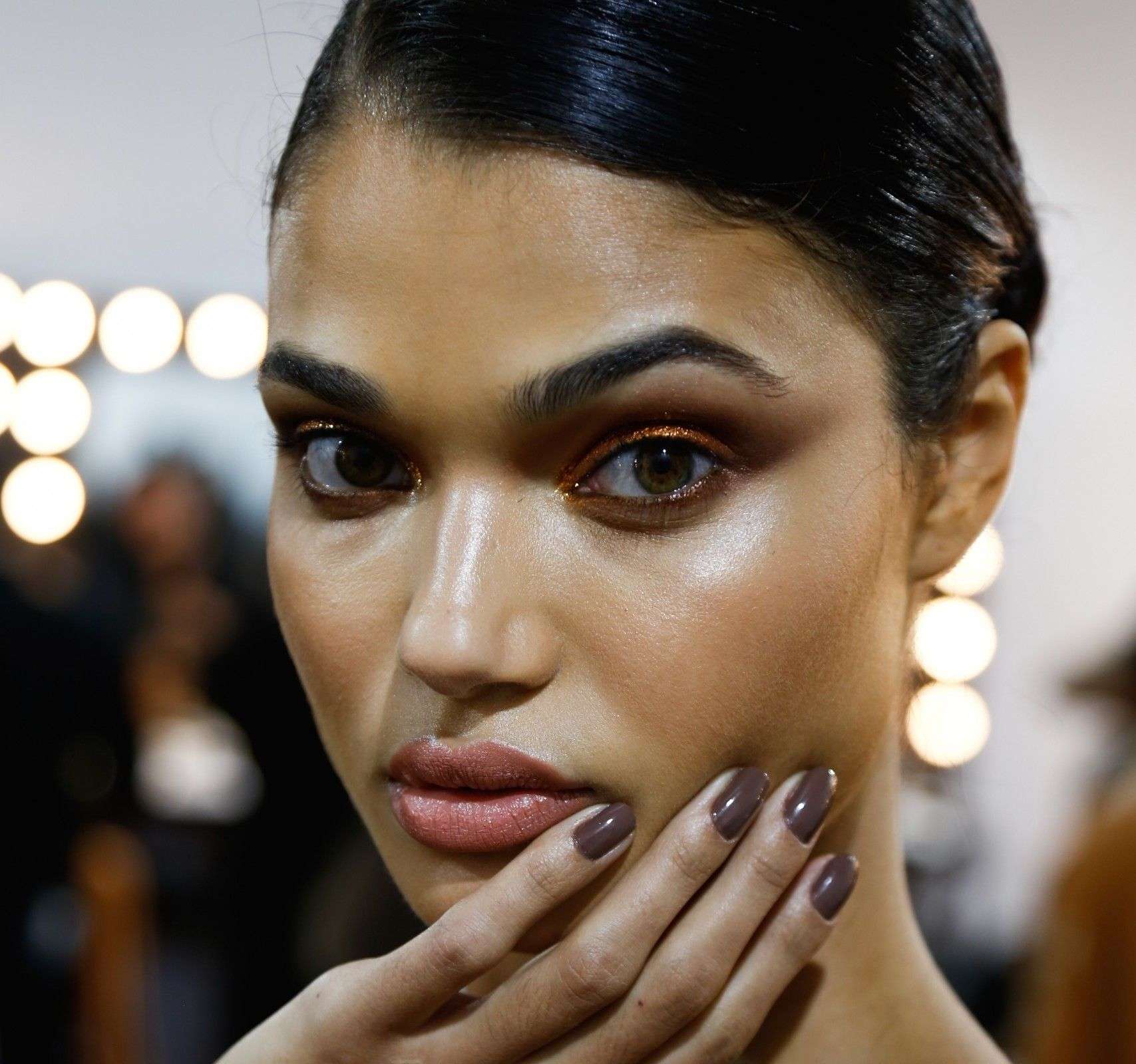 Brazilian Beauty - The Skin - MOJEH